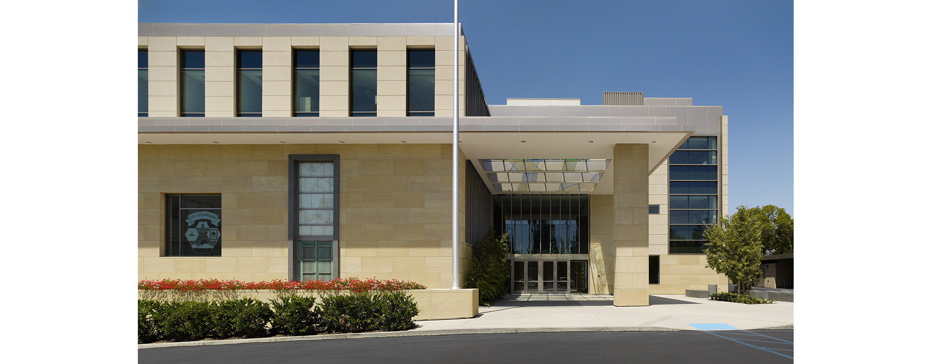 Burbank Community Center 1128 - Vetter Stone | Alabama Stone